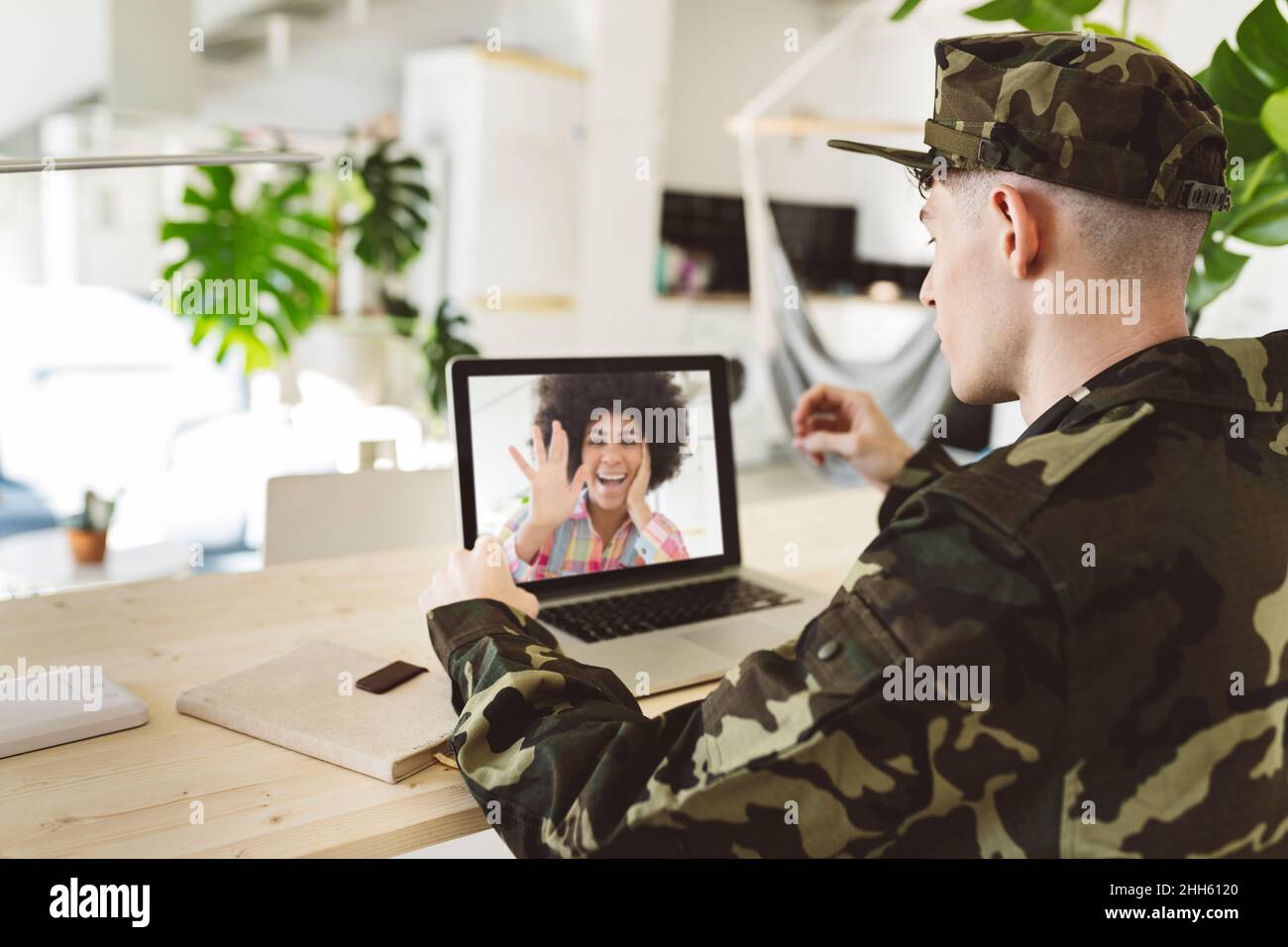 African soldier sitting hi-res stock photography and images - Alamy