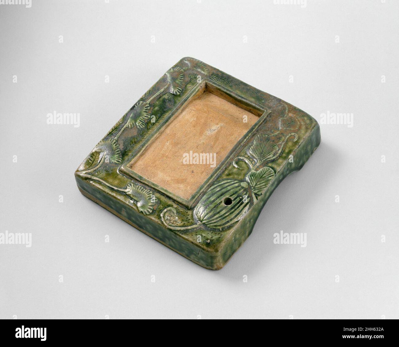 Inkstone (Suzuri) with Gourd Vine late 16th–early 17th century Japan ...