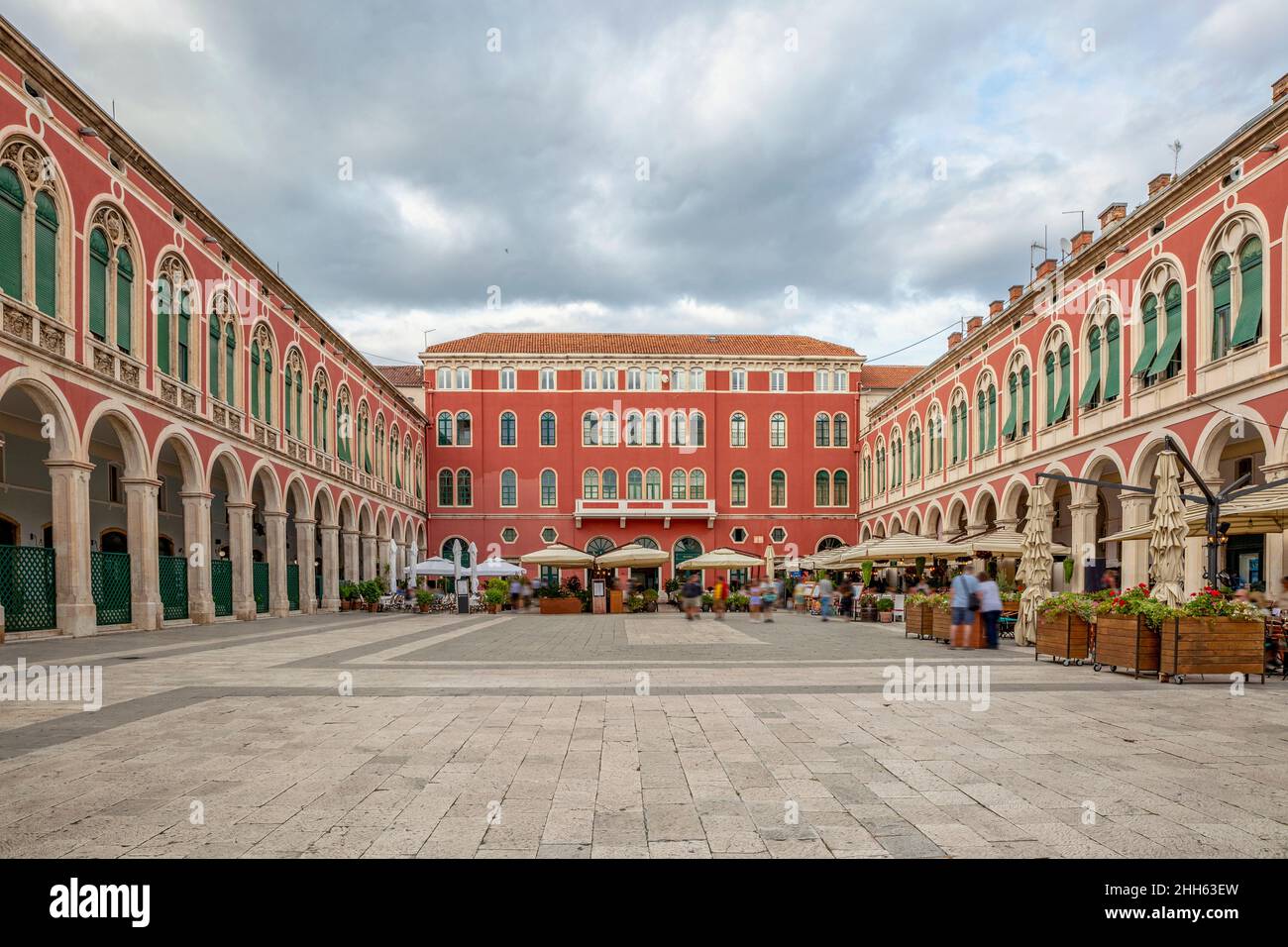 Republic square in old town under cloudy sky at dusk, Split, Dalmatia ...