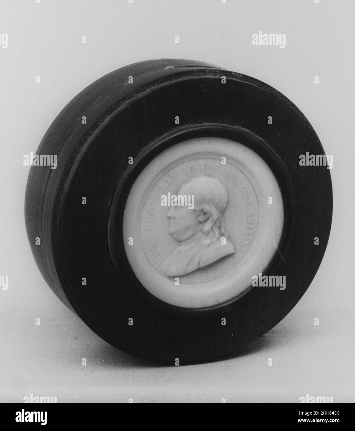 Top medallion Black and White Stock Photos & Images - Alamy