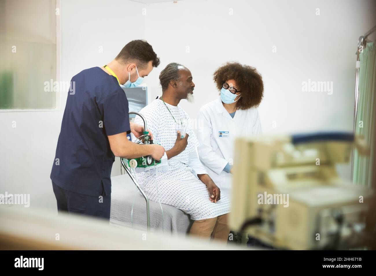 Medical oxygen equipment hi-res stock photography and images - Alamy