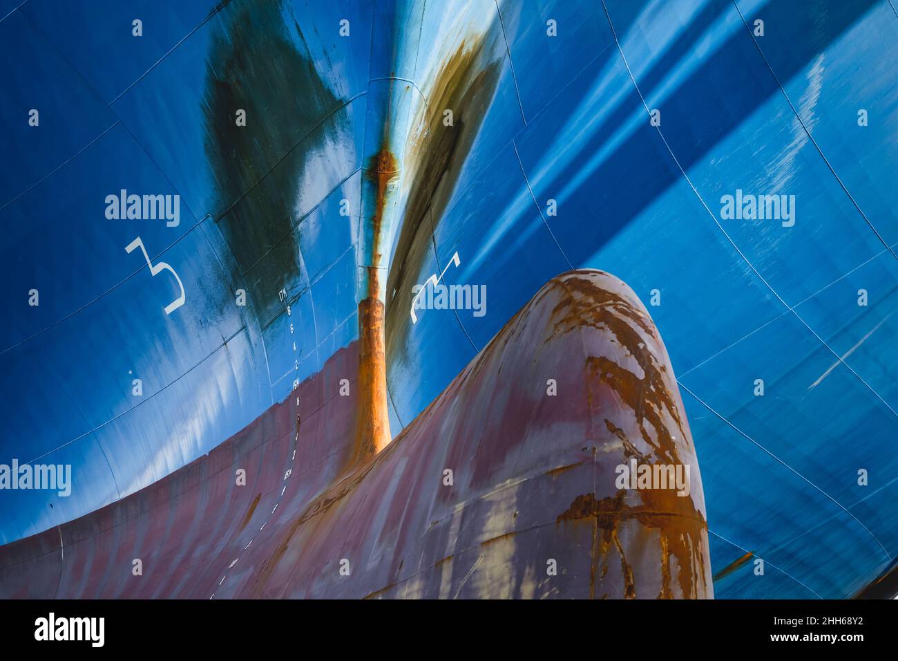 Details of rusty container ship Stock Photo - Alamy