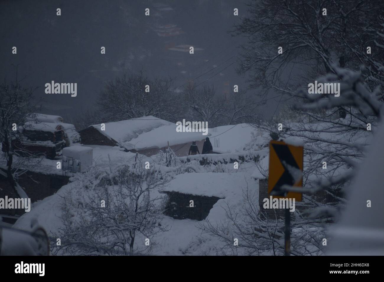 Snowfall season 5 hi-res stock photography and images - Alamy