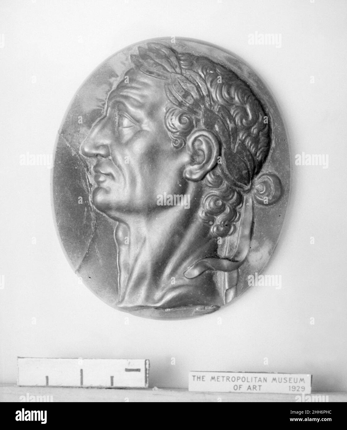 Antique emperor head hi-res stock photography and images - Alamy
