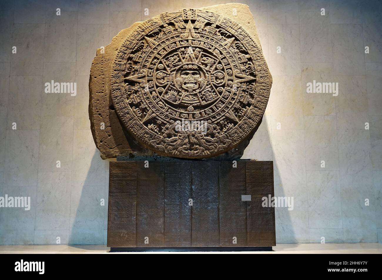 Aztec sun stone, Piedra del Sol, National Museum of Anthropology, Museo ...