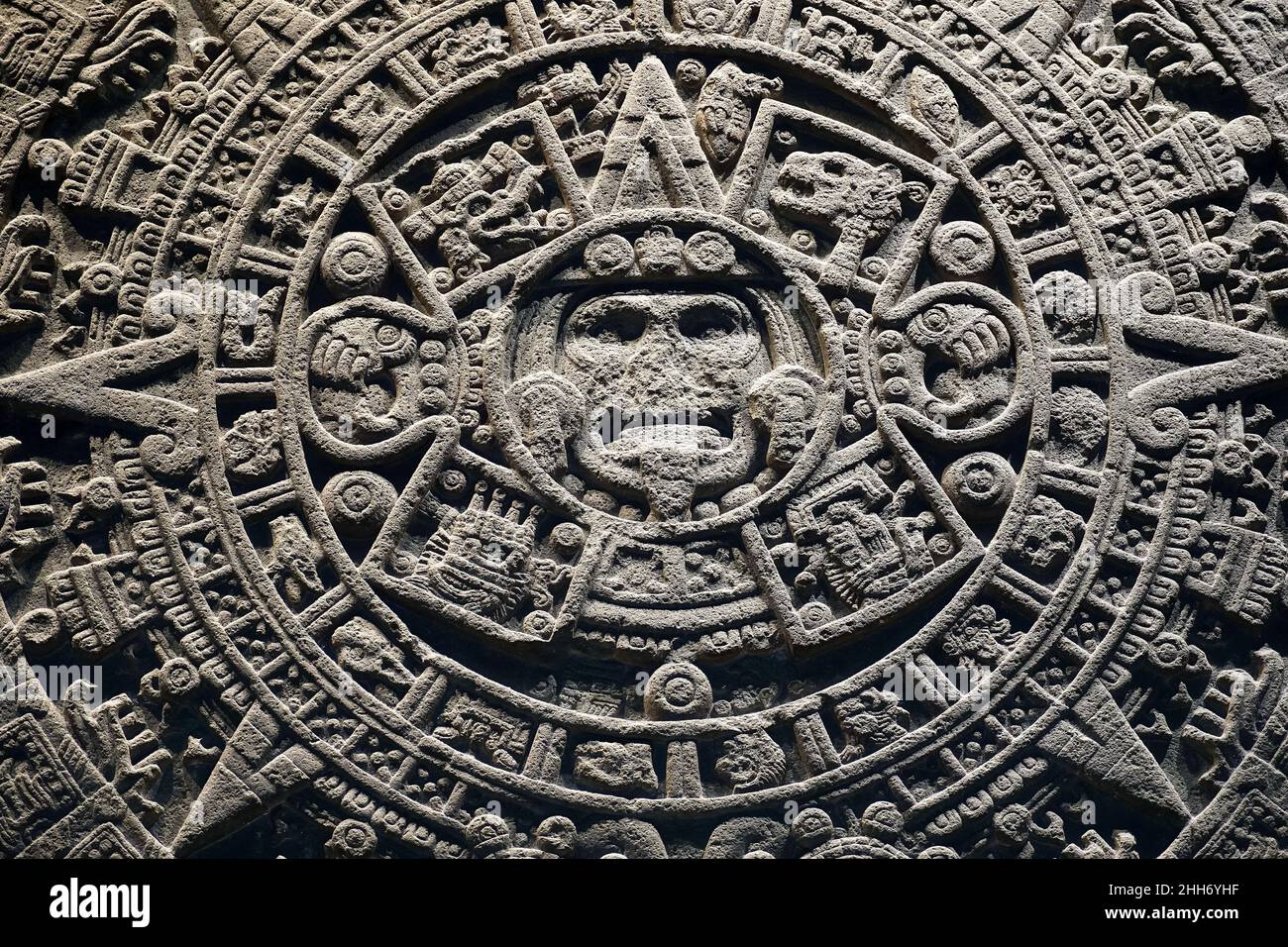 Aztec sun stone, Piedra del Sol, National Museum of Anthropology, Museo ...