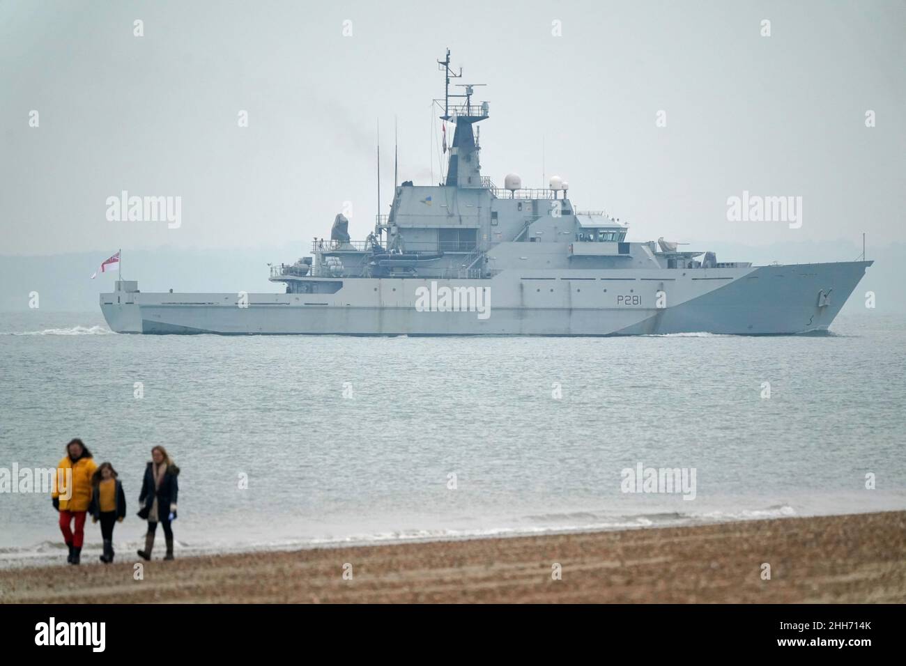 The Royal Navy offshore patrol vessel HMS Tyne makes it's way into ...