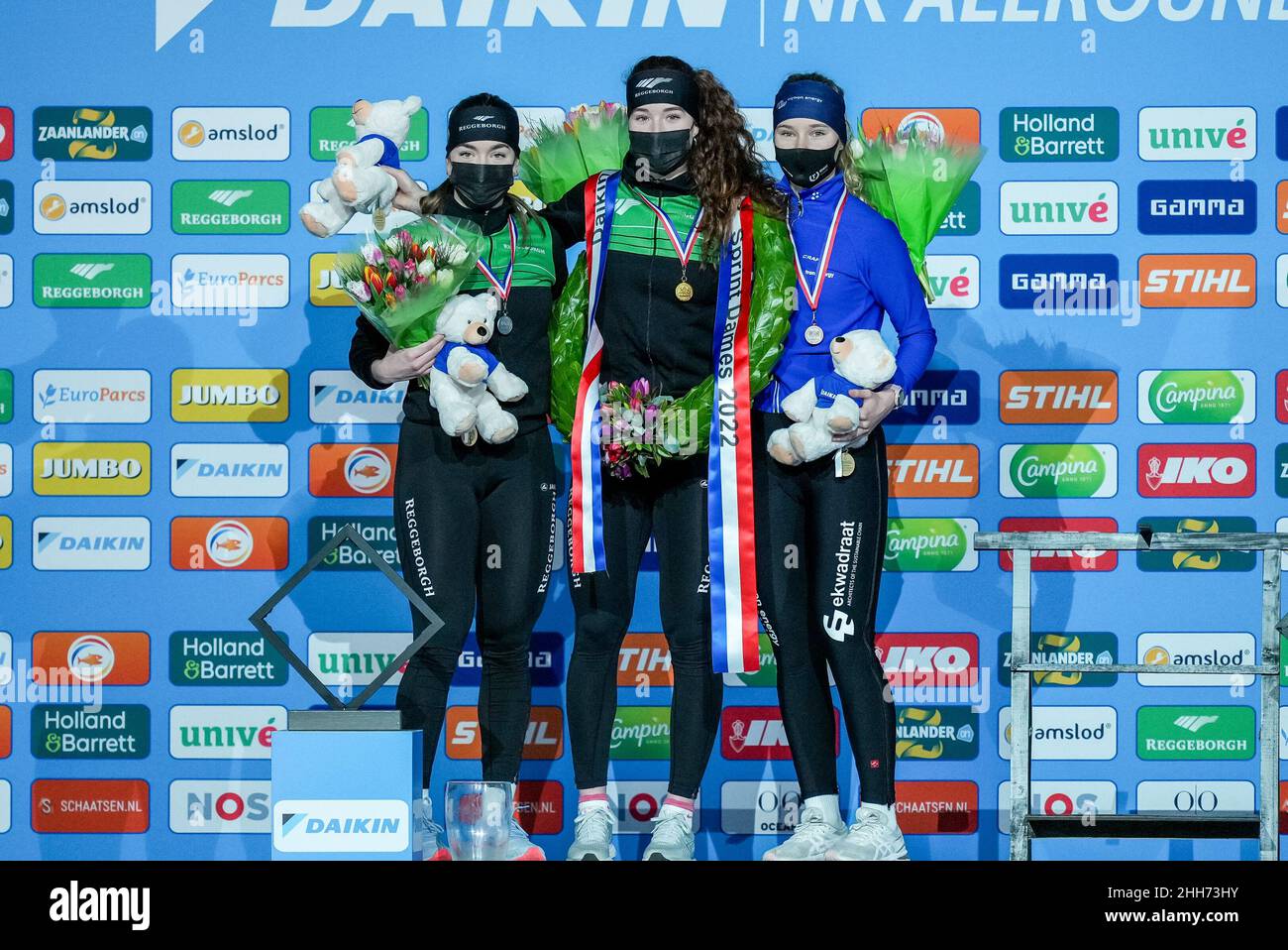 HEERENVEEN, NETHERLANDS - JANUARY 23: Marrit Fledderus of team ...