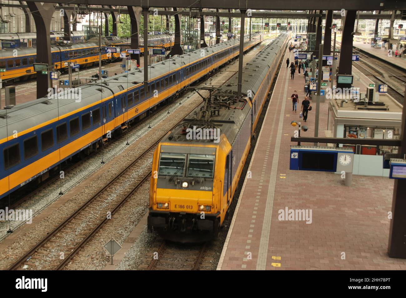 Traxx locomotive for the Intercity Direct as high-speed train between ...