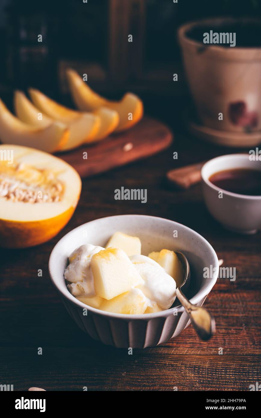 Melon ice cream sundae hi-res stock photography and images - Alamy