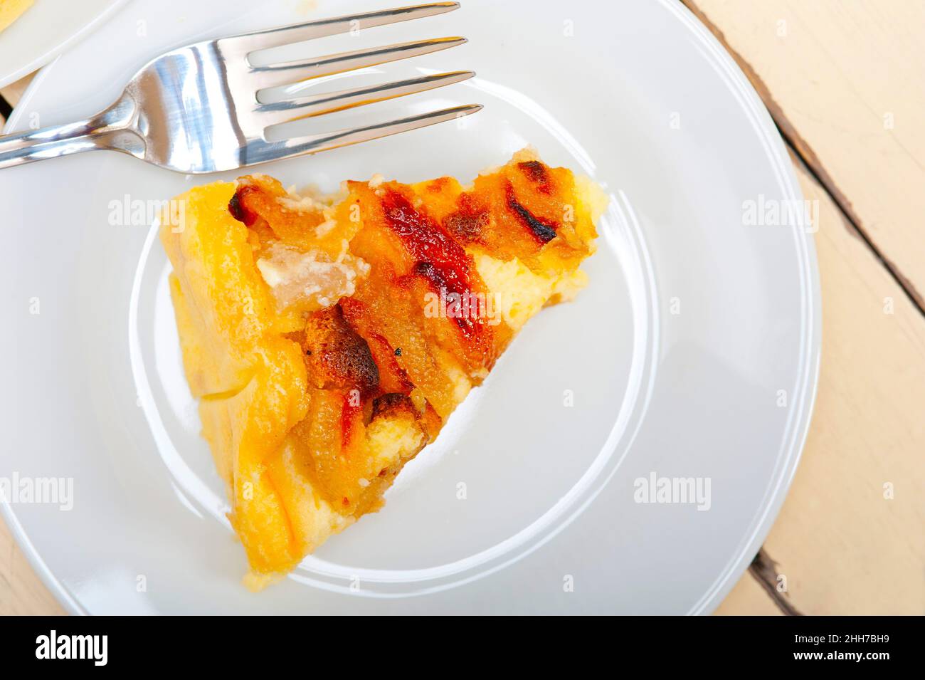 fresh baked homemade rustic pears pie macro closeup Stock Photo - Alamy