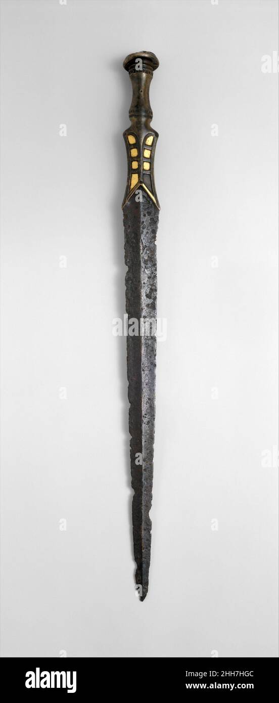 Short Sword (Duan Jian) ca. 4th–1st century B.C. Eastern Central Asia ...