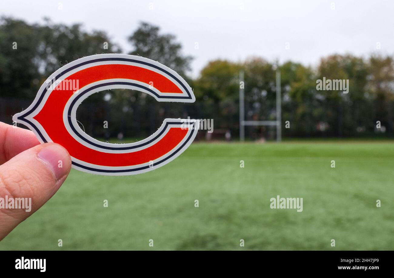 American football player logo hi-res stock photography and images - Alamy
