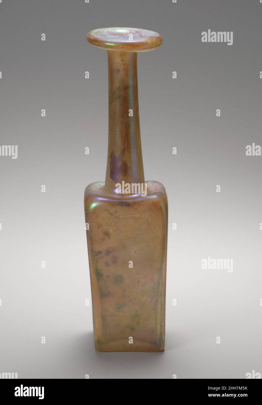 Thick walled glass square bottle hi-res stock photography and images ...