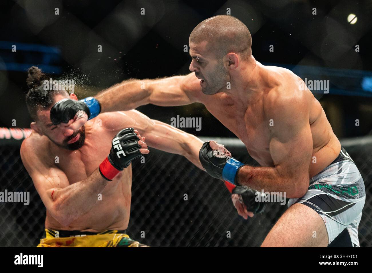 Anaheim, California, USA. 23rd Jan, 2022. UFC 270: Ngannou vs Gane ...