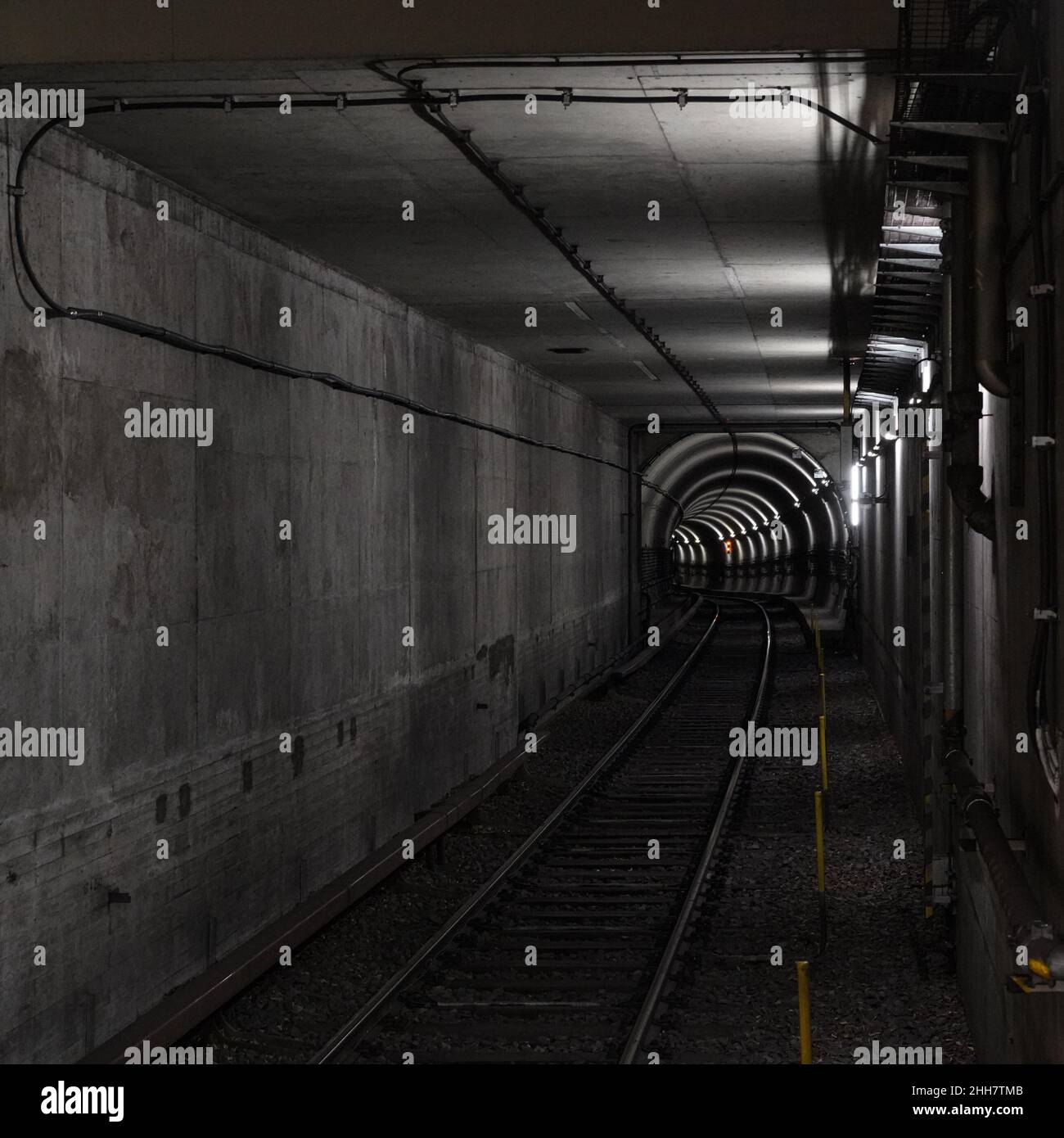 Tunnel subway hi-res stock photography and images - Alamy