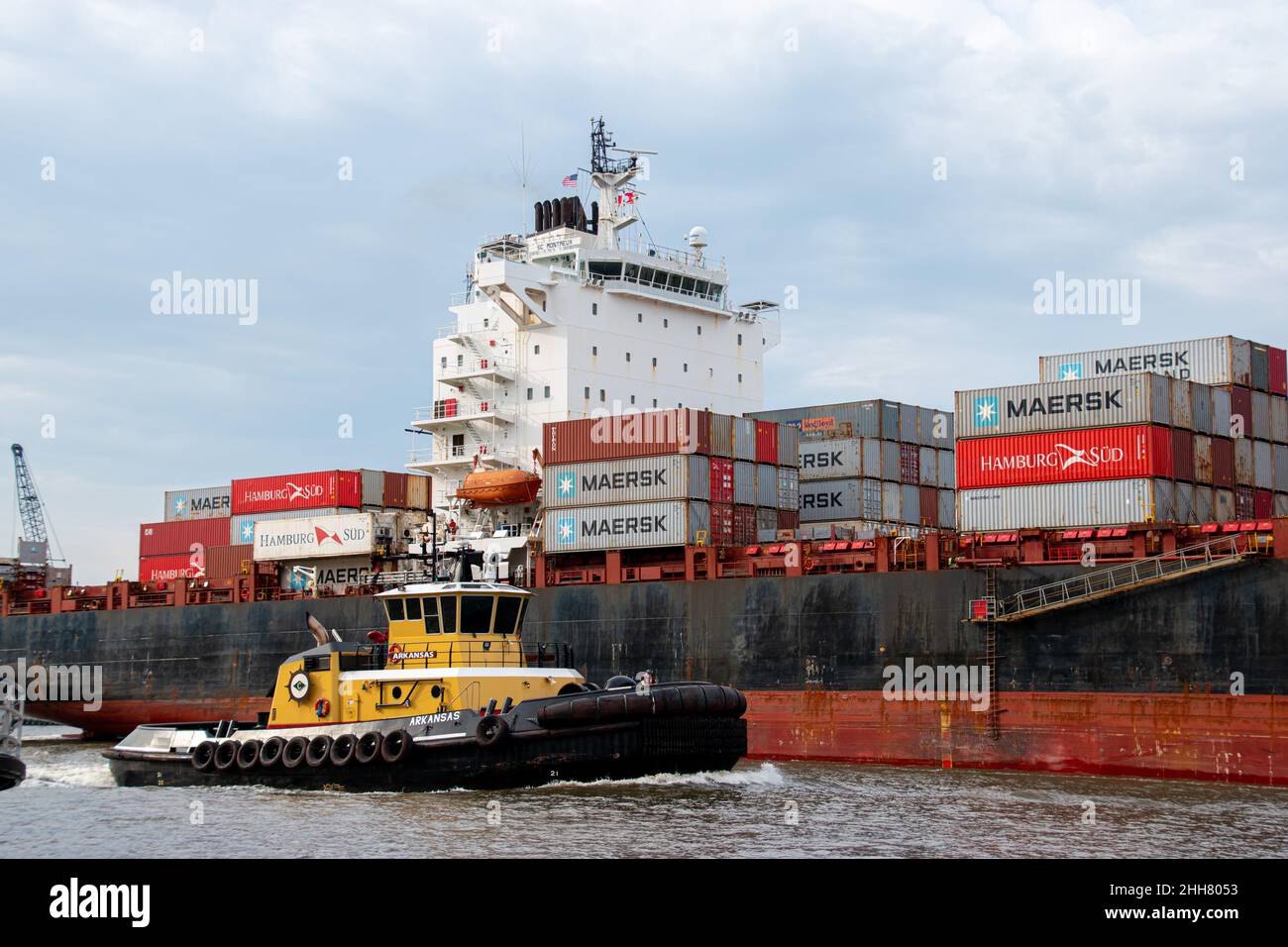 A large container ship sailing into the port of Savannah, GA Stock ...
