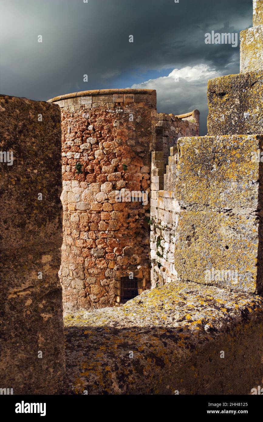 Spanish medieval royalty hi-res stock photography and images - Alamy