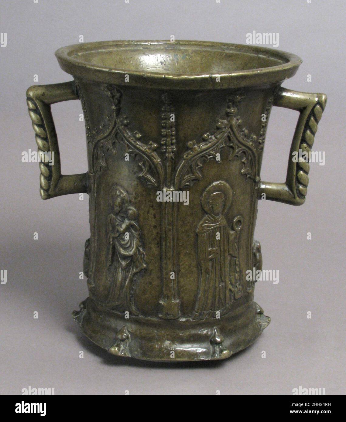 Mortar vessel hi-res stock photography and images - Alamy