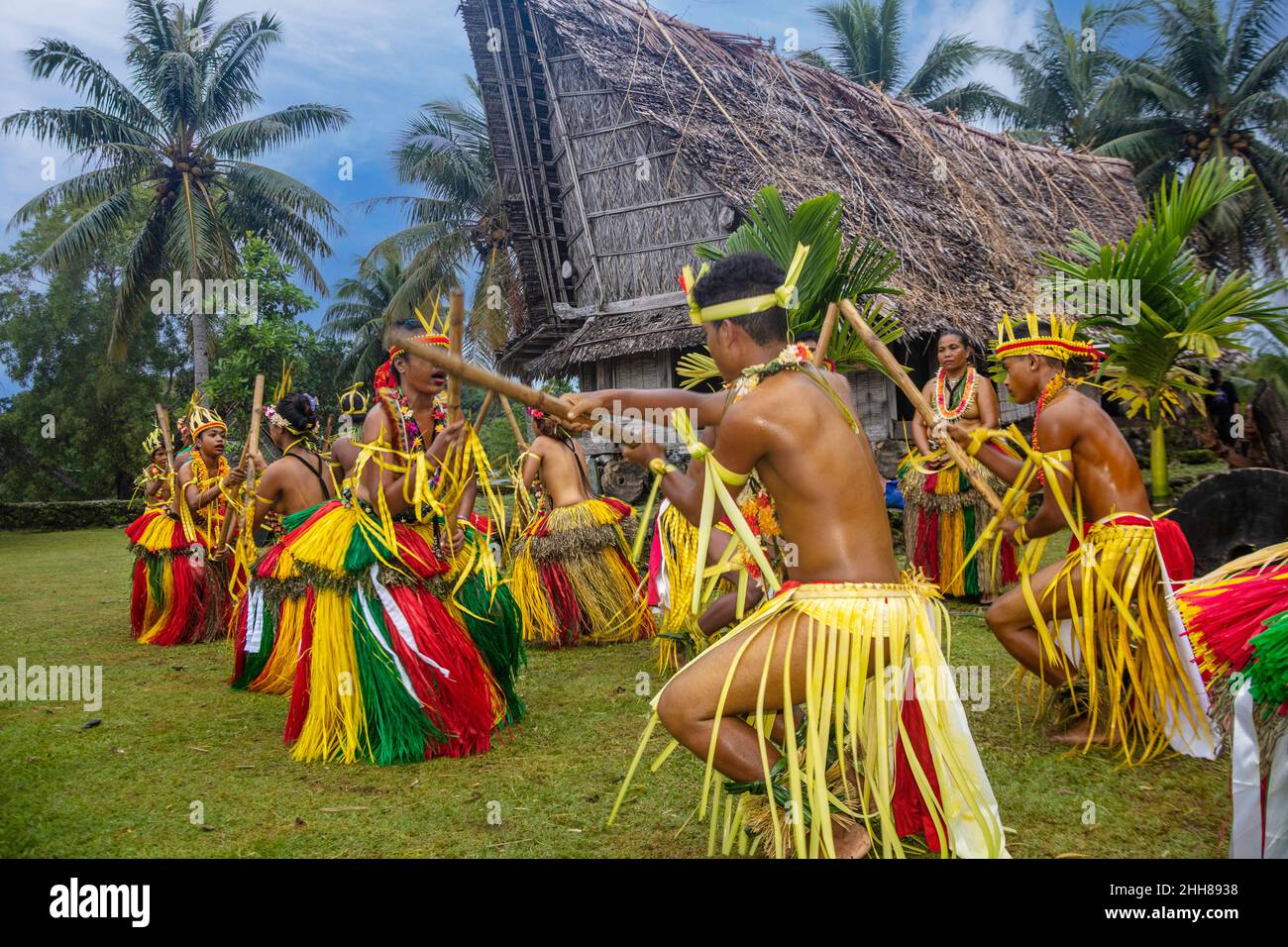 Micronesian girls hi-res stock photography and images - Alamy
