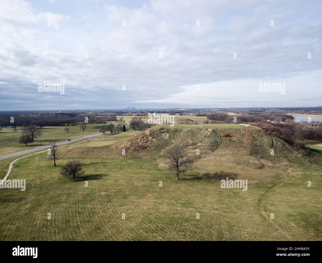 Cahokia mounds hi-res stock photography and images - Alamy