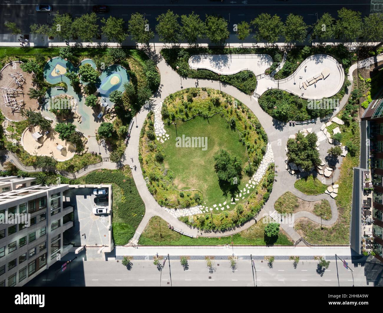 Aerial view of Bennett Park in the Streeterville neighborhood designed ...