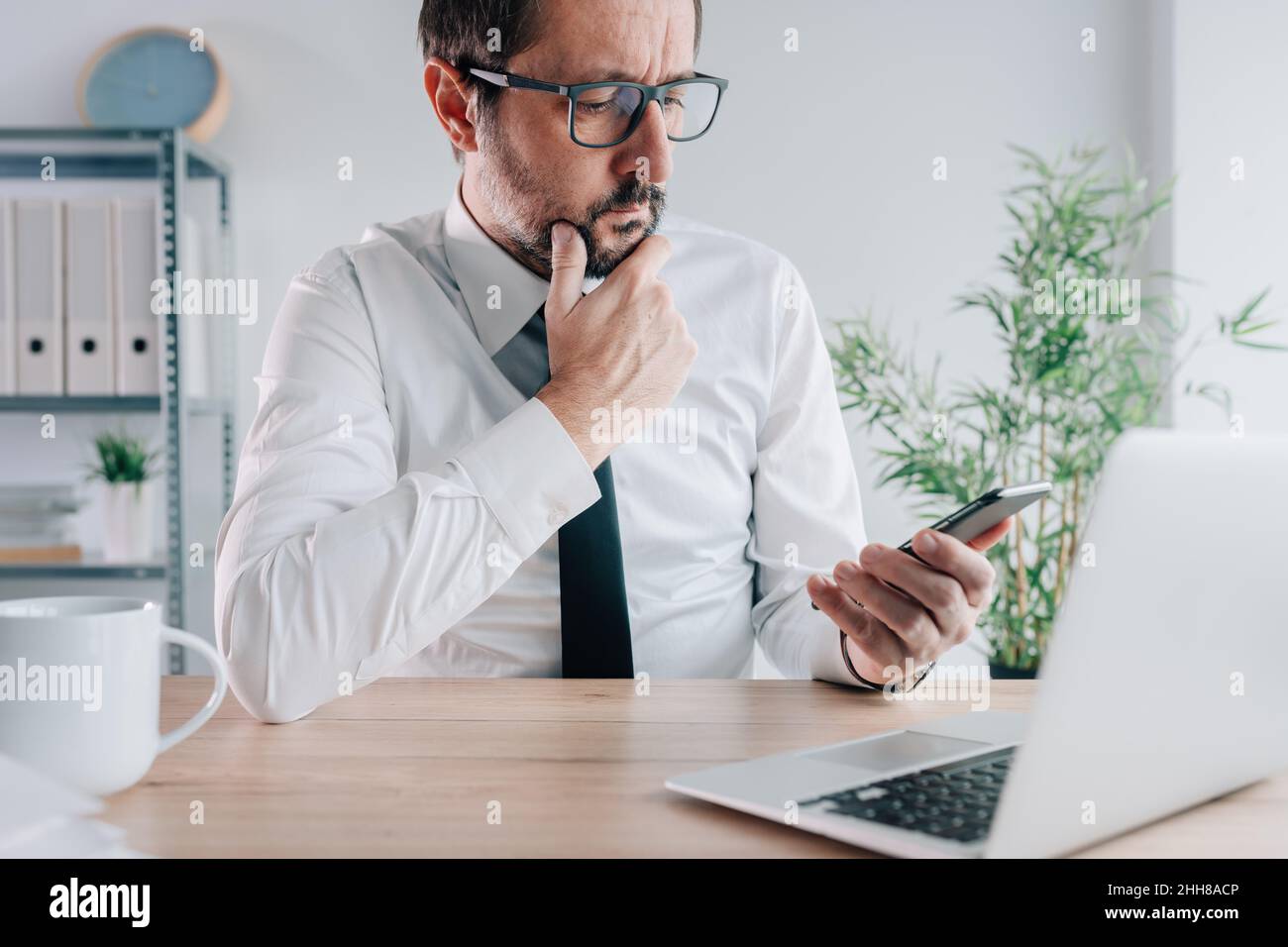 Interpersonal communication hi-res stock photography and images - Alamy