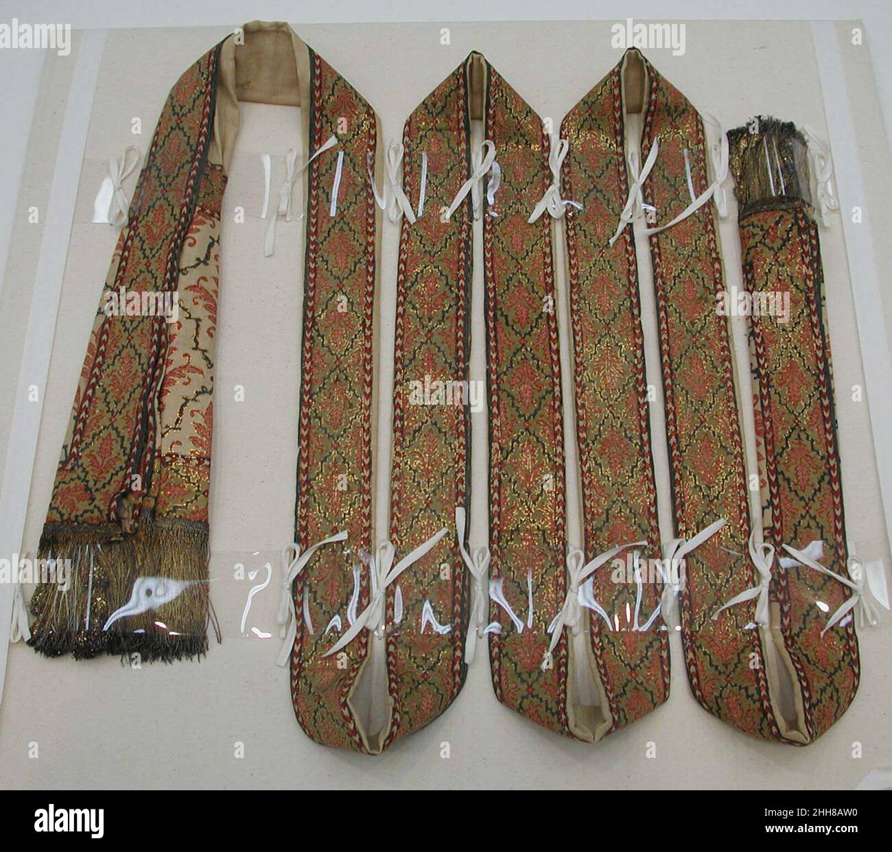 Tucking daggers hi-res stock photography and images - Alamy