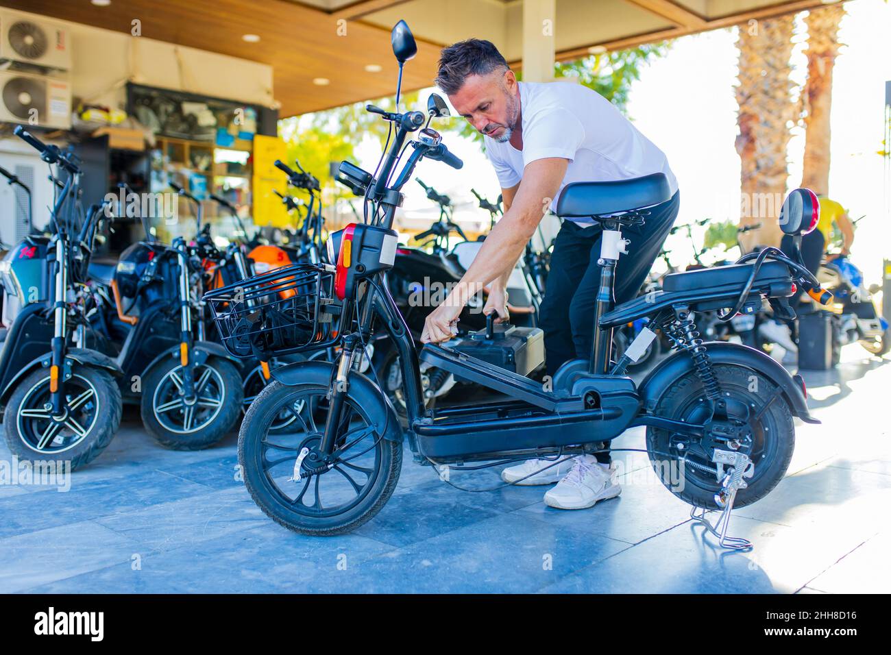 Battery charging process hi-res stock photography and images - Alamy