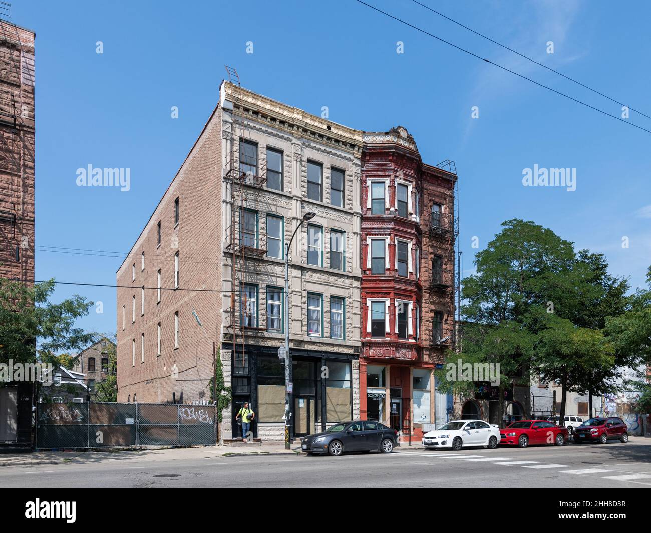 Residential buildings in the Pilsen neighborhood Stock Photo - Alamy