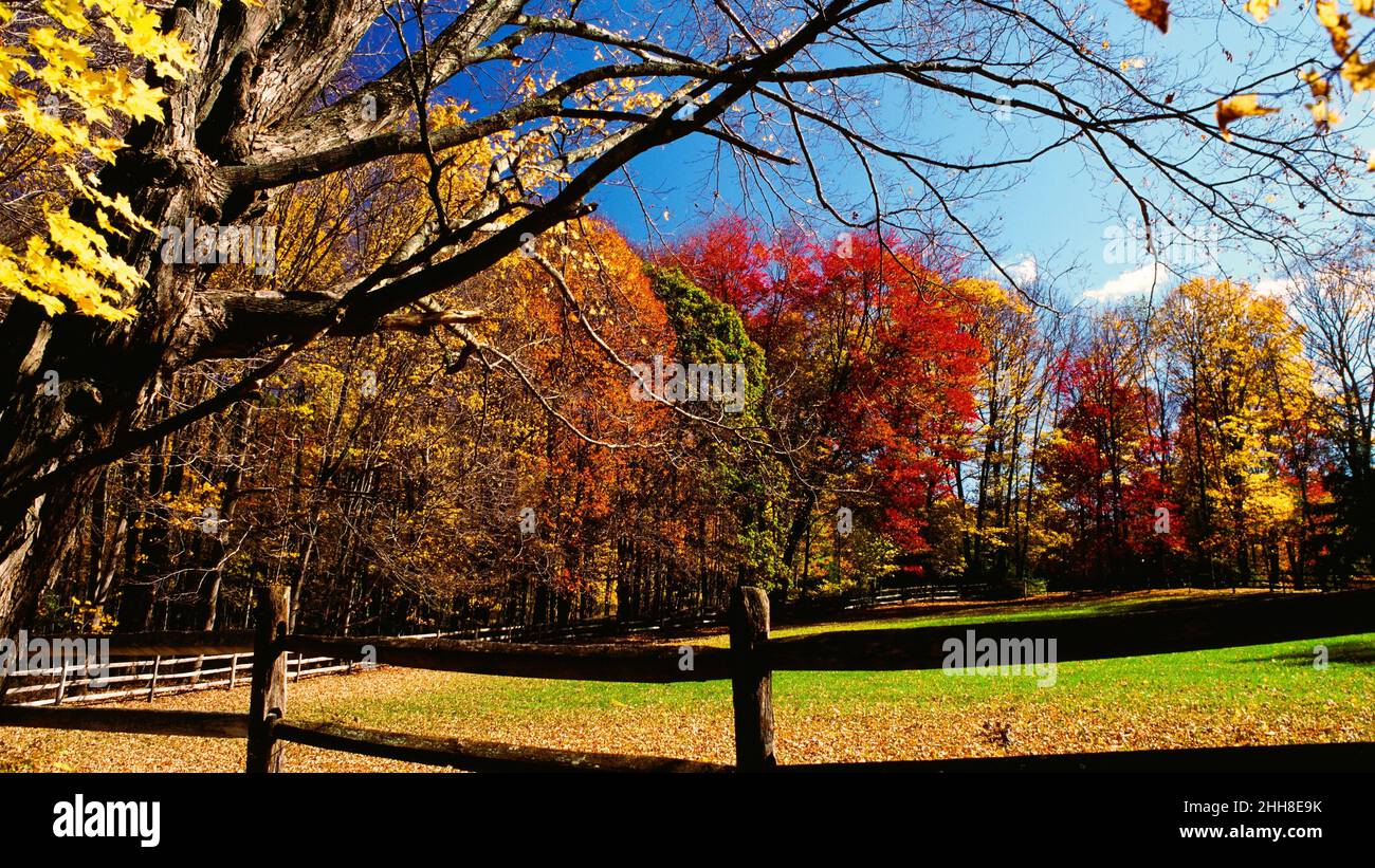 Litchfield hills connecticut hi-res stock photography and images - Alamy