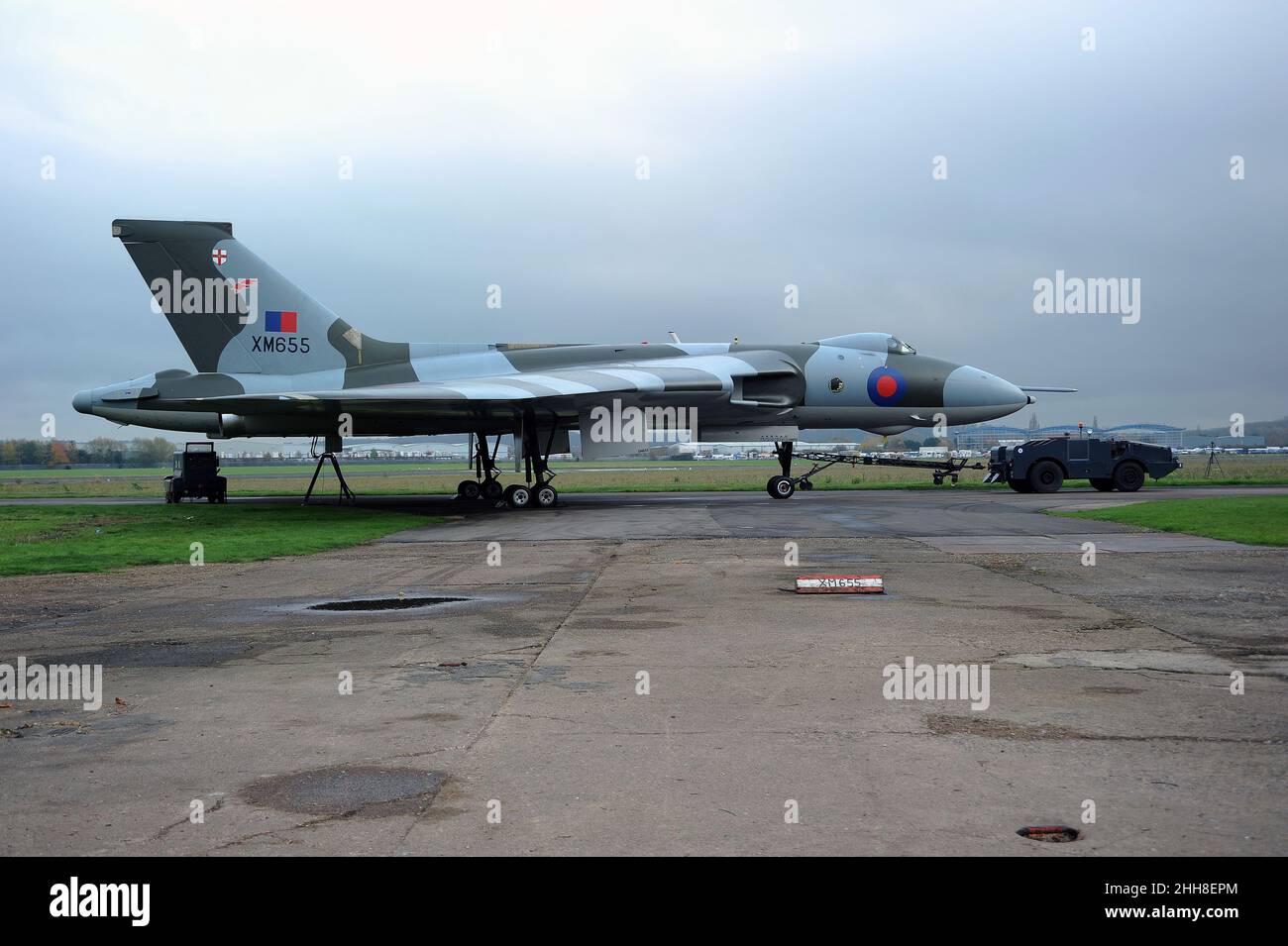 Wellesbourne airfield vulcan hi-res stock photography and images - Alamy