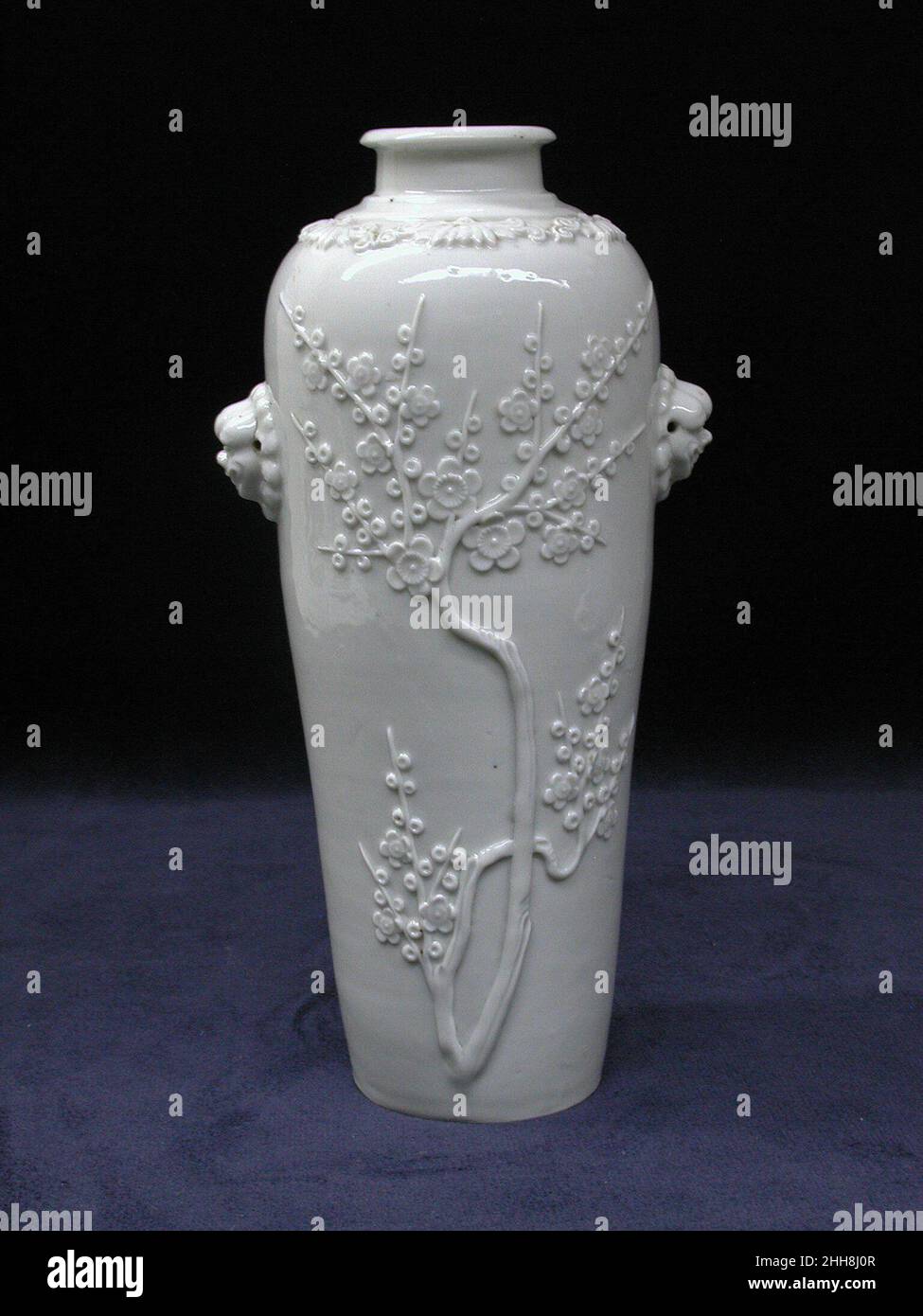 Vase late 18th century Chinese, for European market The gift of the ...