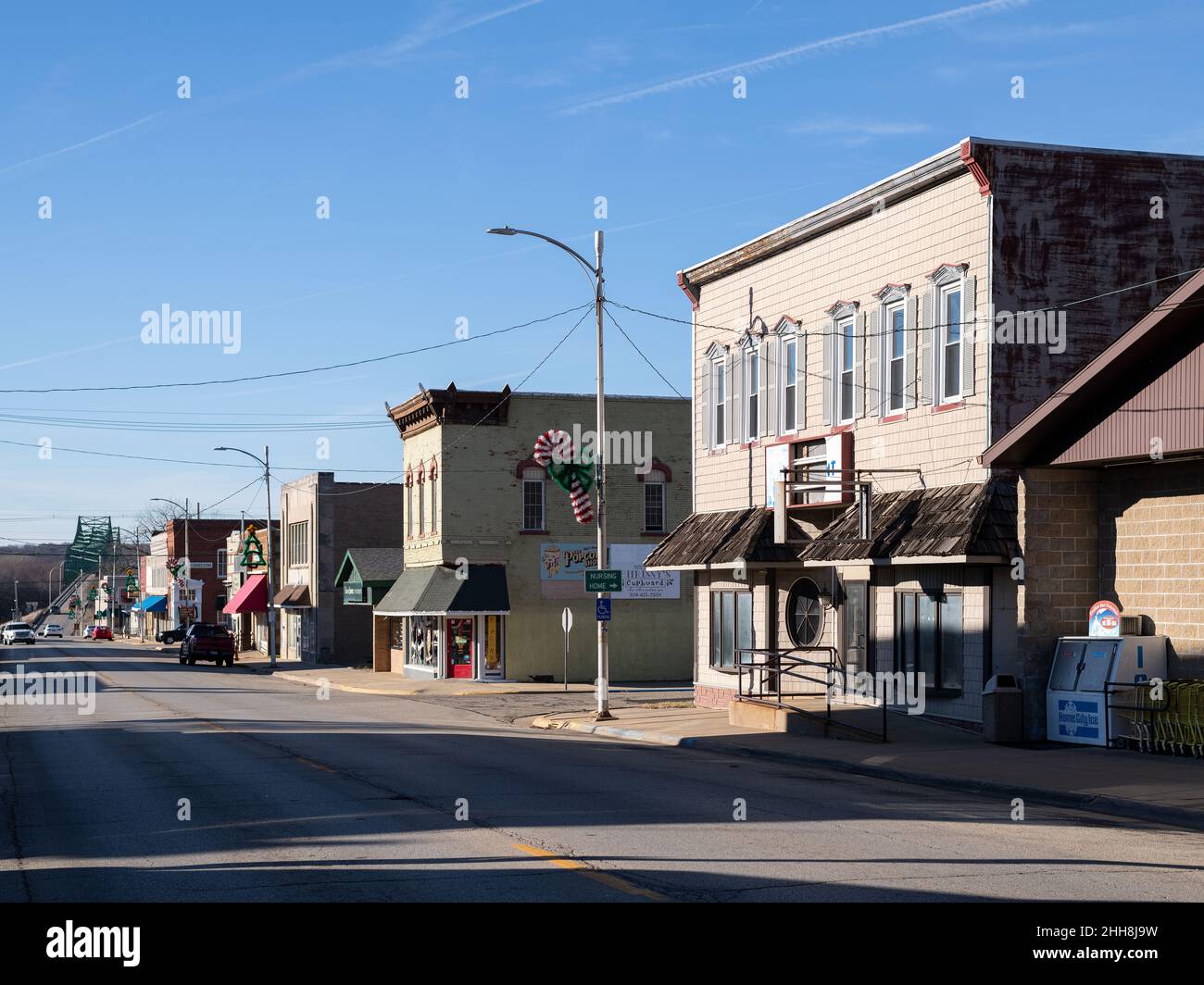Small towns and rural buildings hi-res stock photography and images - Alamy