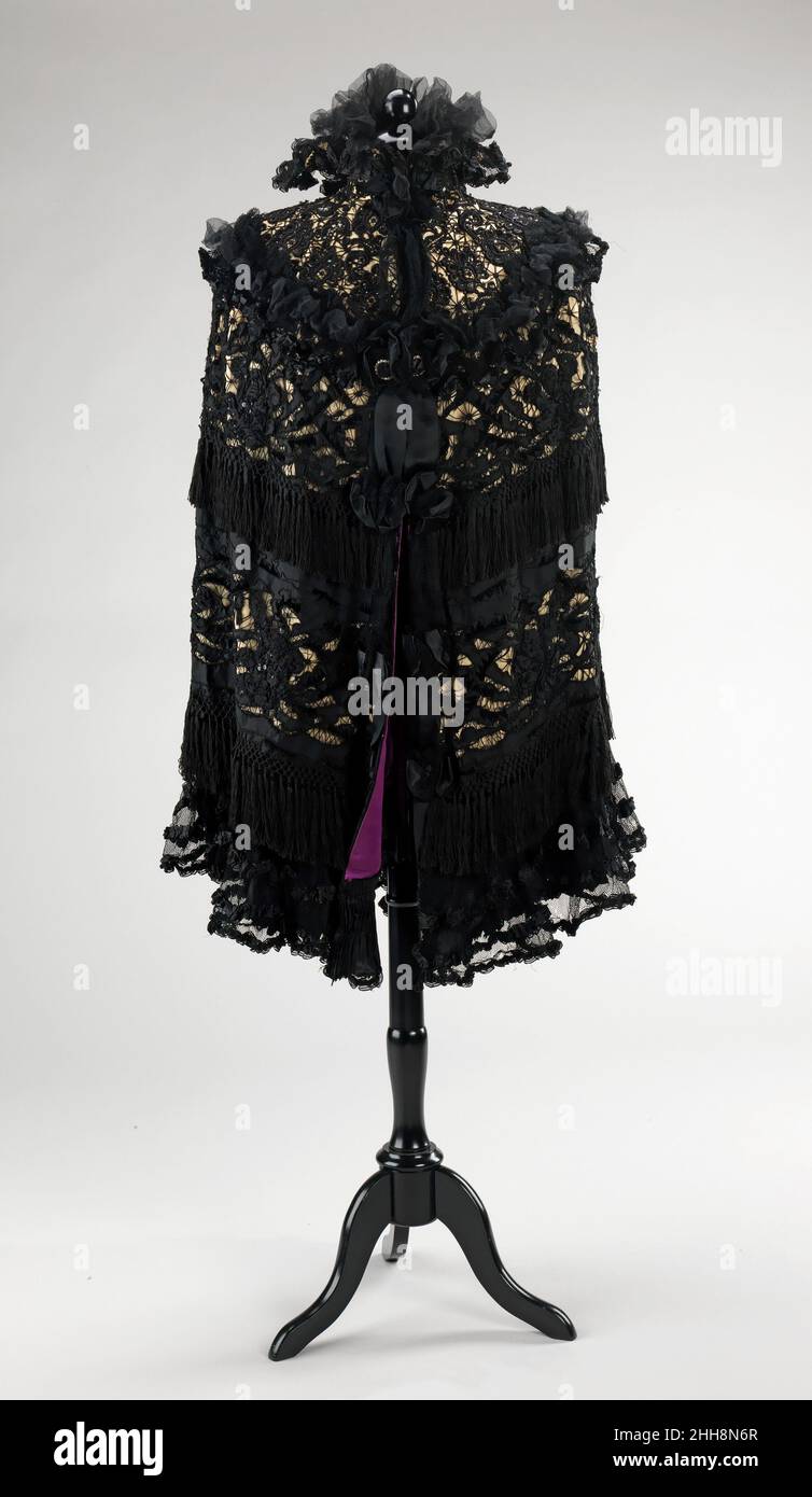 Mourning cape 1895–1900 Abraham & Straus Victorian mourning traditions ...