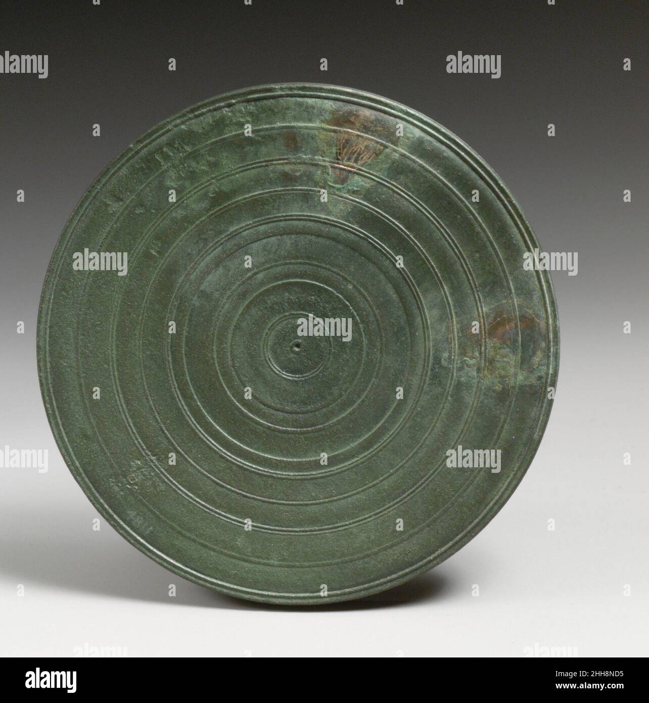 Mirror ancient roman hi-res stock photography and images - Alamy