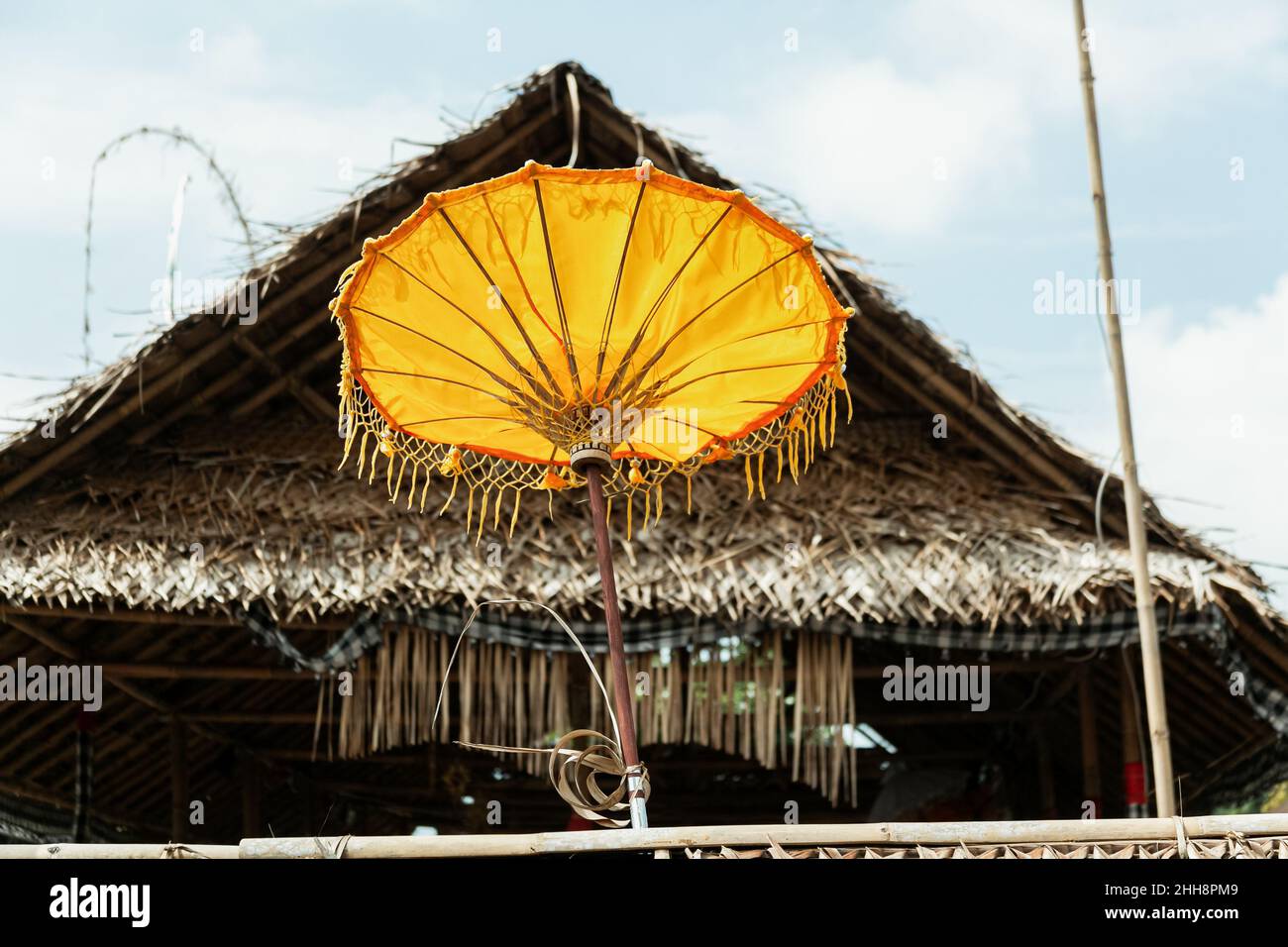Bali indonesia balinese umbrella hi-res stock photography and images ...