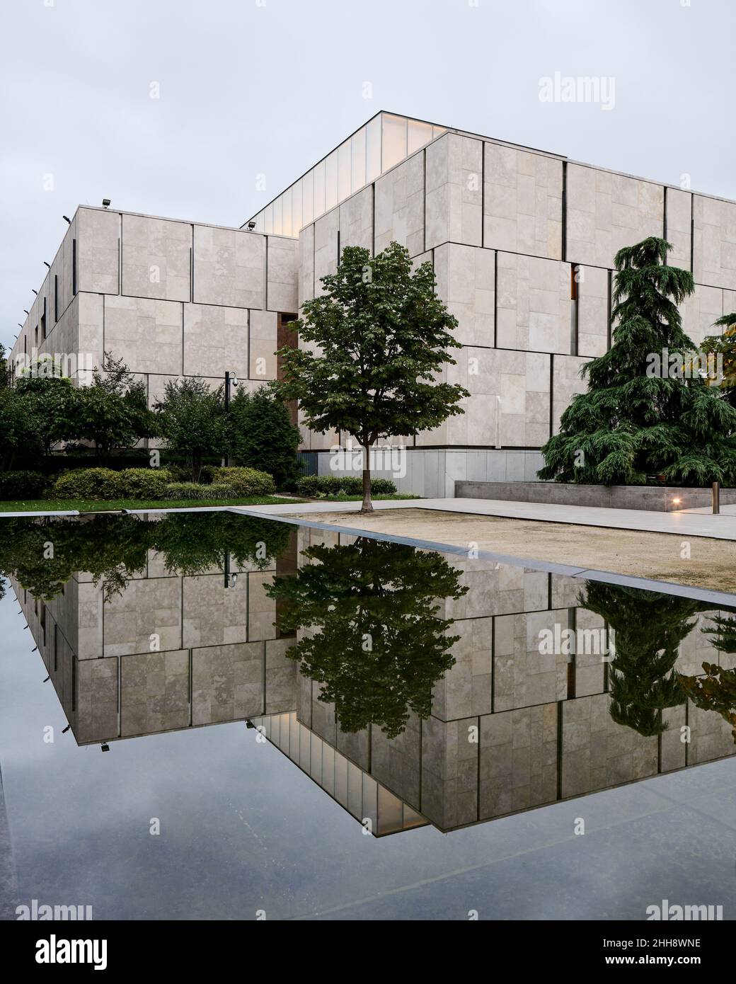 The Barnes Foundation designed by Tod Williams + Billie Tsien Stock ...