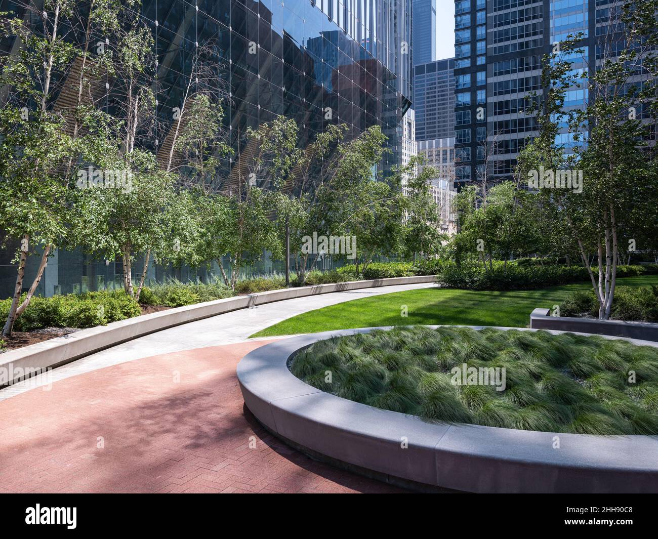 Landscape at 150 North Riverside Stock Photo - Alamy