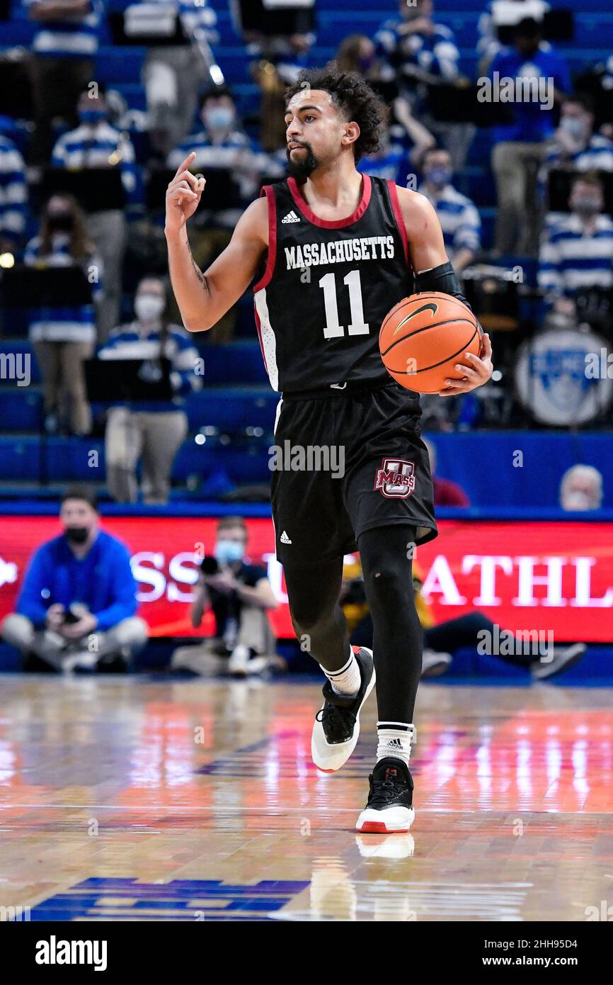 January 23, 2022: Massachusetts Minutemen guard Noah Fernandes (11 ...