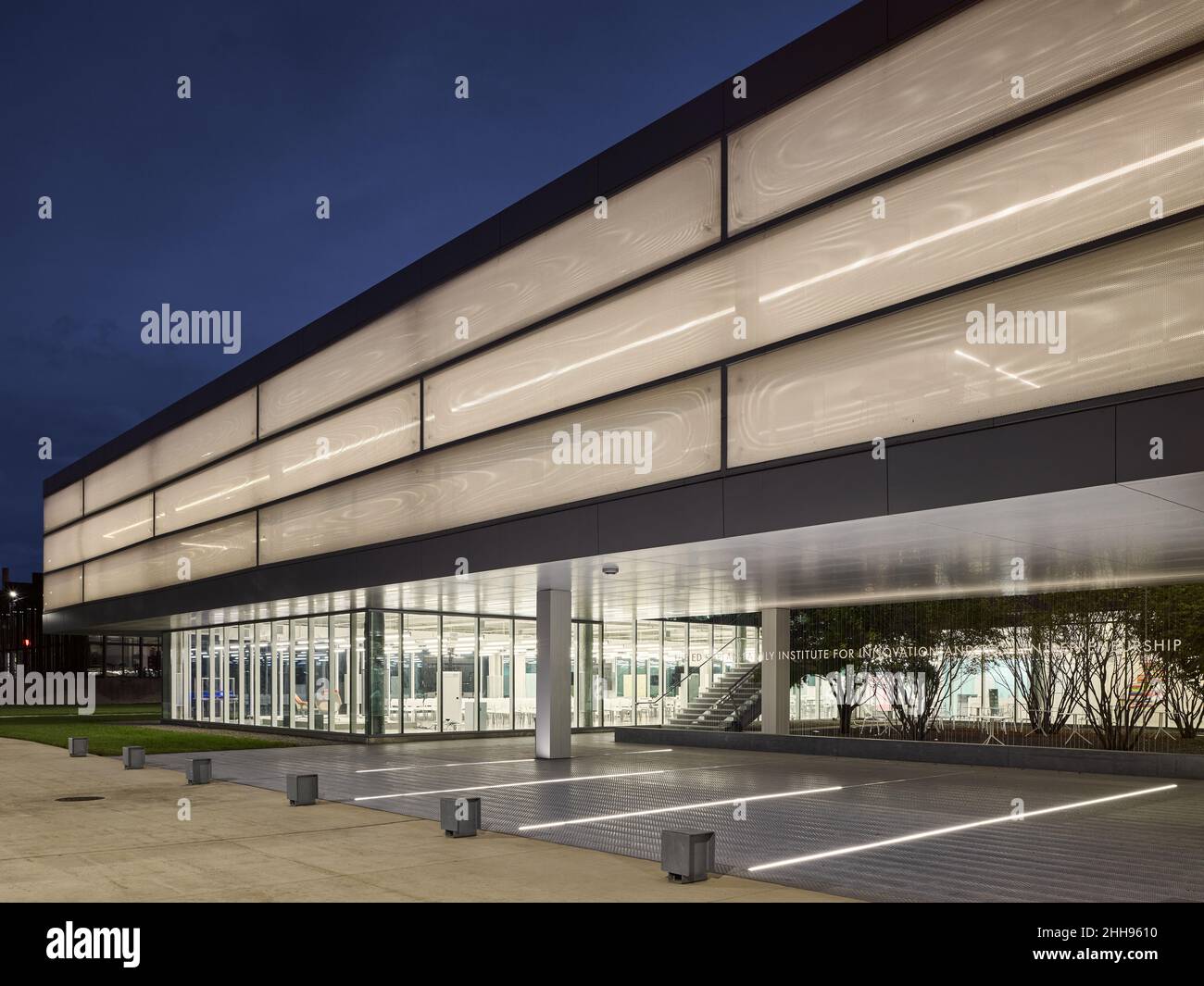 IIT Innovation Center designed by John Ronan Stock Photo - Alamy