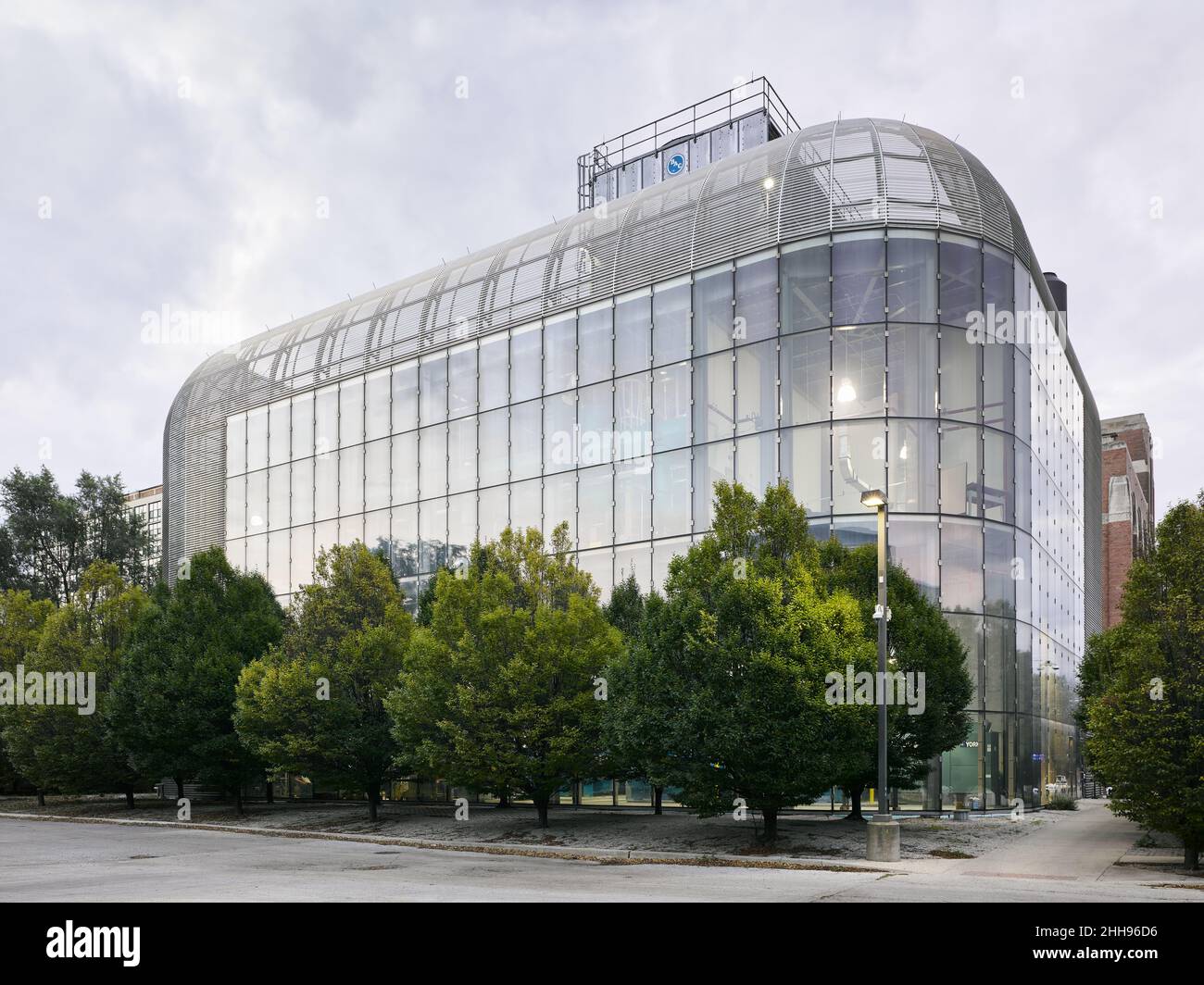 South Campus Chiller Plant designed by Helmut Jahn Stock Photo - Alamy South Campus Chiller Plant designed by Helmut Jahn Stock Photo - Alamy
