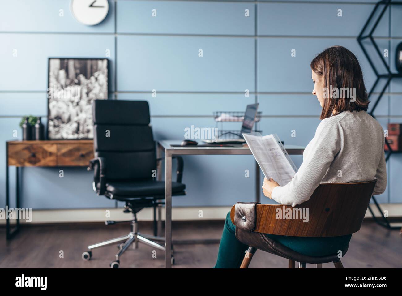 Hr documents hi-res stock photography and images - Alamy