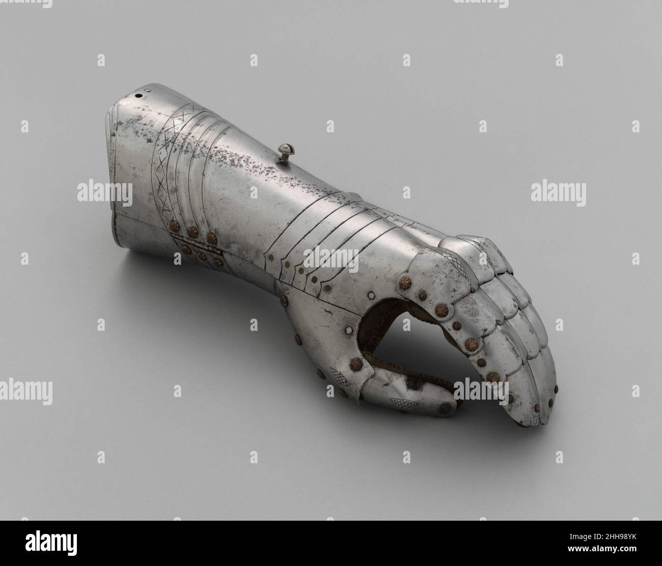 Shoulder and Arm Defenses with Left Gauntlet late 15th century Western ...