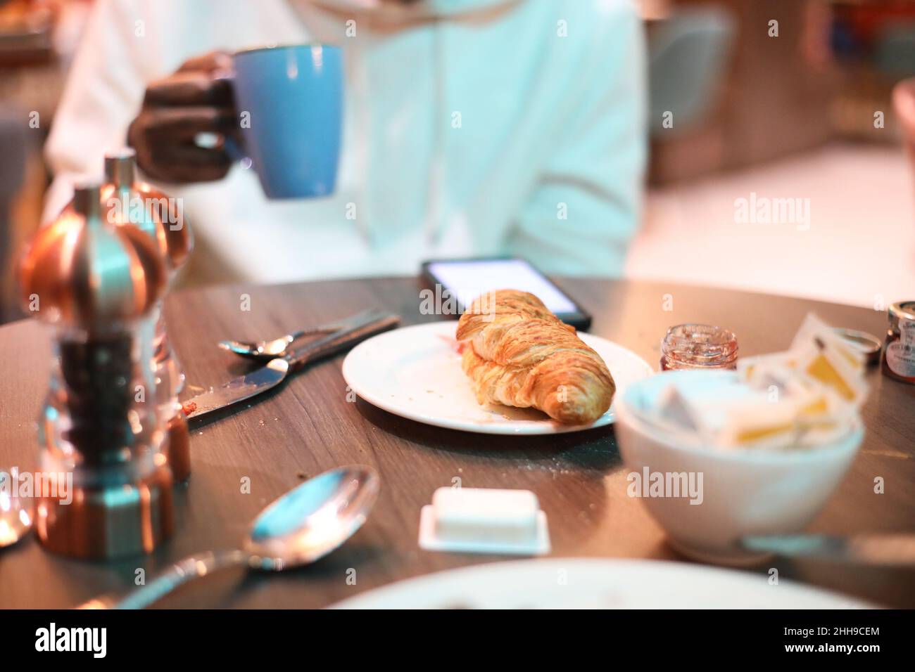 Plate Half Full Half Empty High Resolution Stock Photography and Images ...