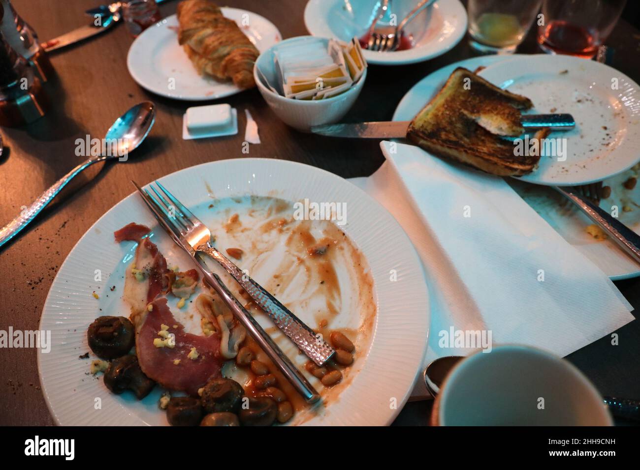 Finished english breakfast hi-res stock photography and images - Alamy