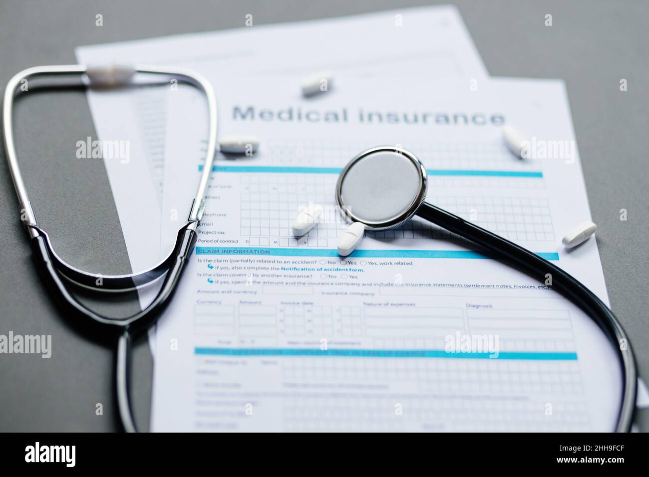 health insurance application Stock Photo - Alamy