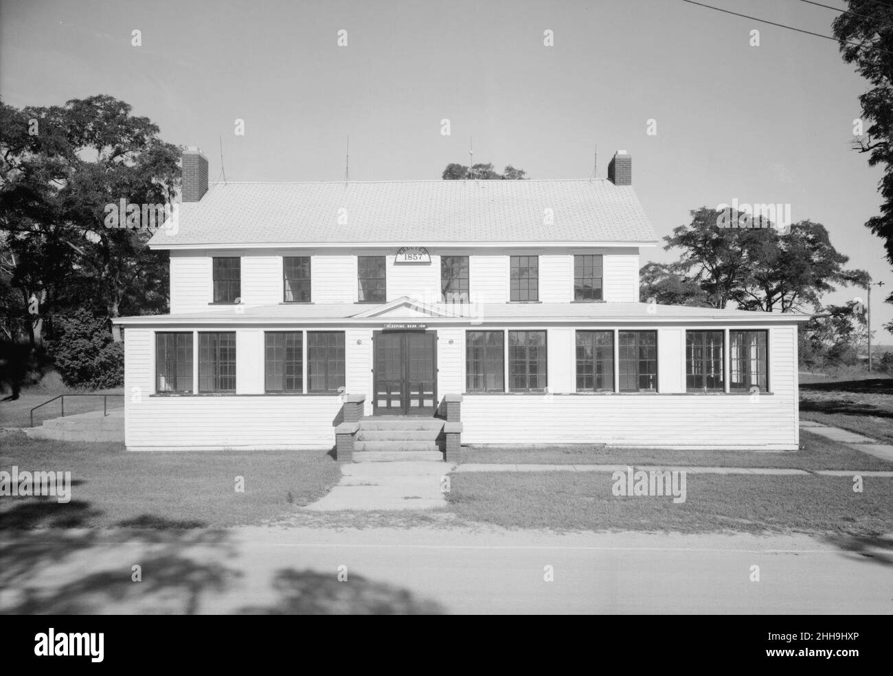 Sleeping Bear Inn Stock Photo - Alamy