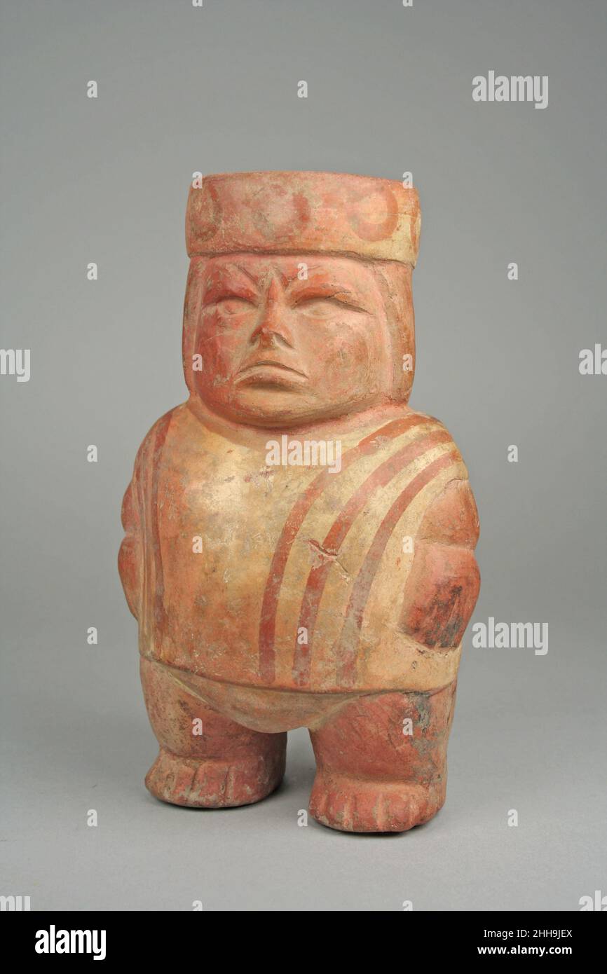 Moche jar hi-res stock photography and images - Alamy