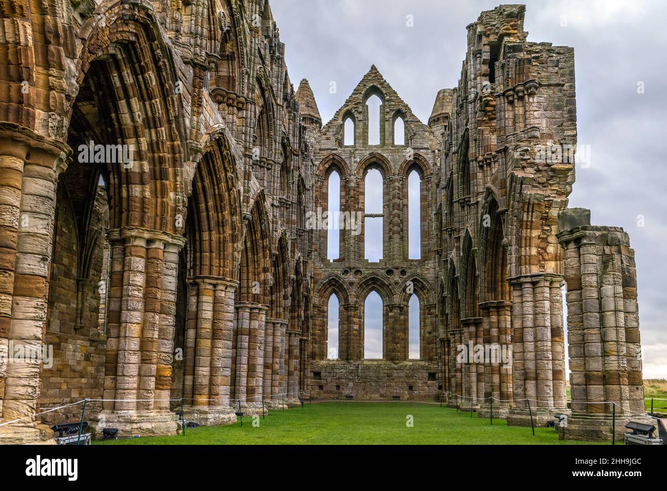 WHITBY ABBEY [BENEDICTINE] (1220-1540) WHITBY ENGLAND UNITED KINGDOM ...